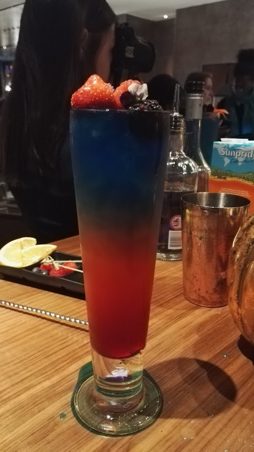 COCKTAIL FUN AT TWORUBA, HILTON LONDON TOWER BRIDGE - London Meets Paris